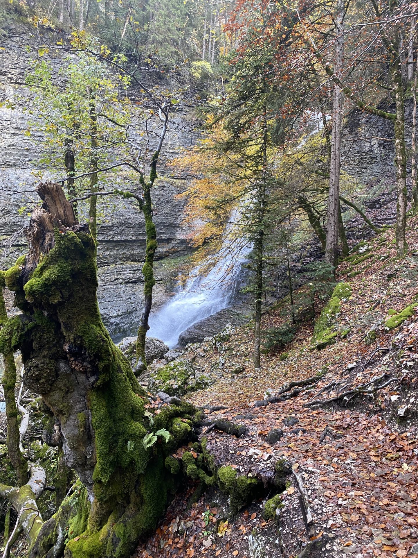 Le sentier des cascades du Cirque de Saint-Même – N'oublie Jamais