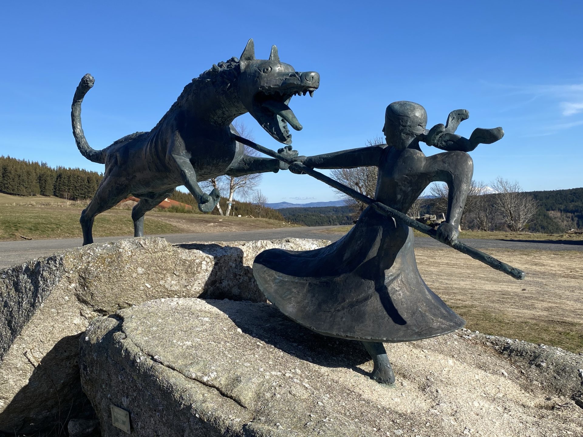 Sur les traces de la bête du Gévaudan – N'oublie Jamais
